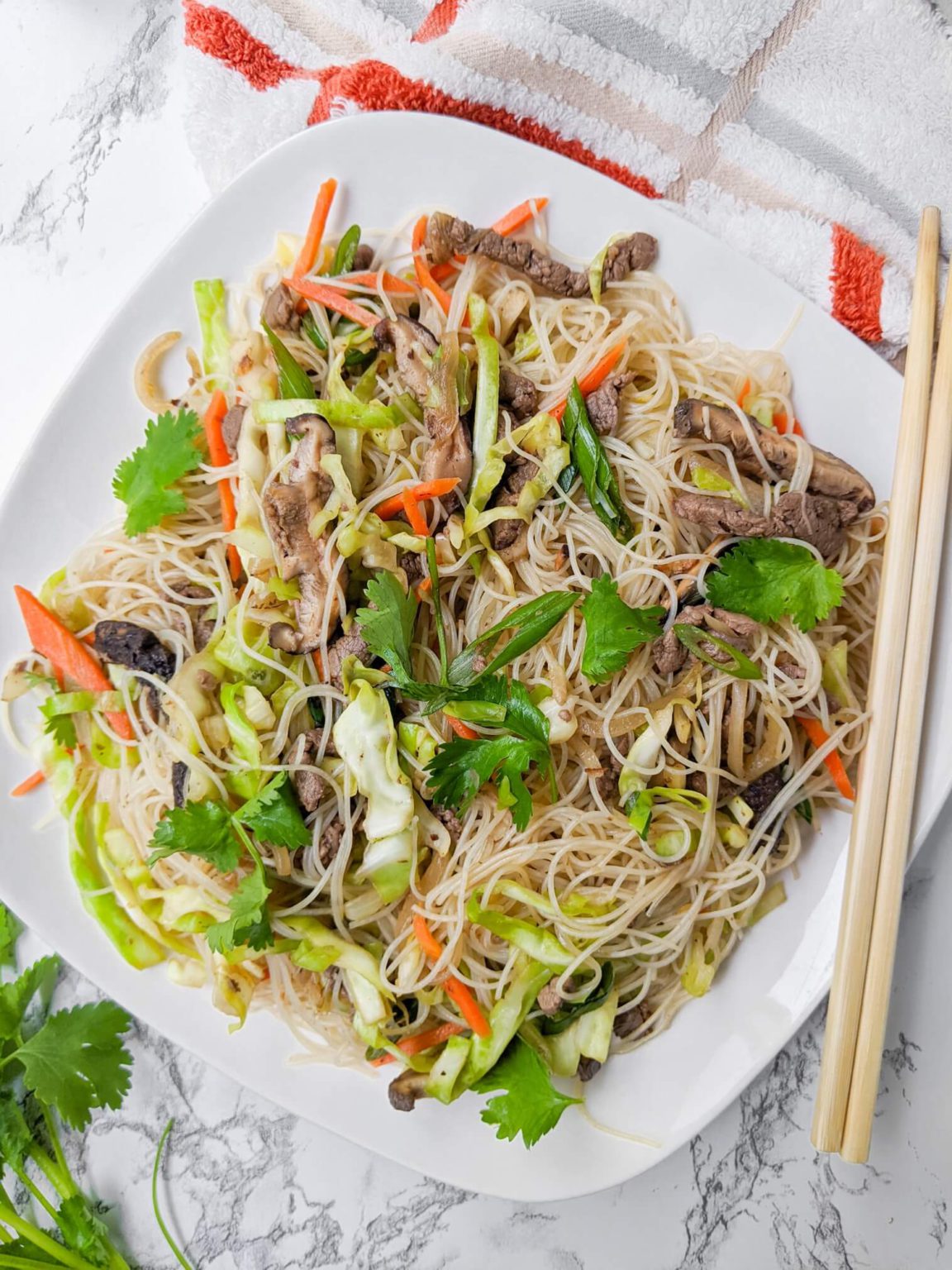 Mi Fen (Taiwanese Rice Vermicelli Stir fry, 炒米粉) - Assorted Eats